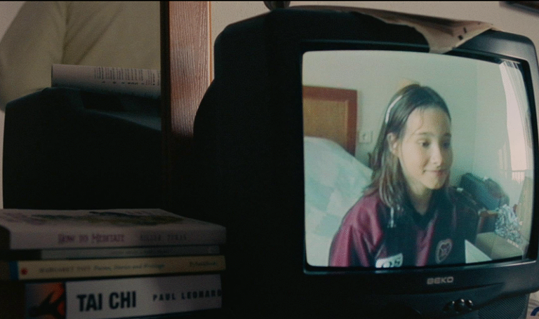 Aftersun Explained: The Ending, the Rave, Sophie's Mind | Stephan Joppich